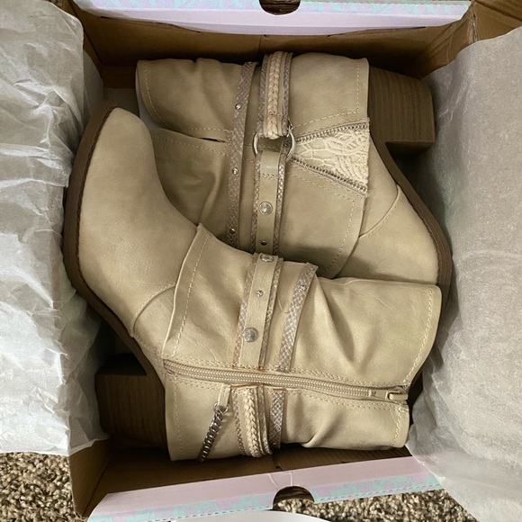 Jellypop | Shoes | Nwt Jellypop Boots 75 | Poshmark